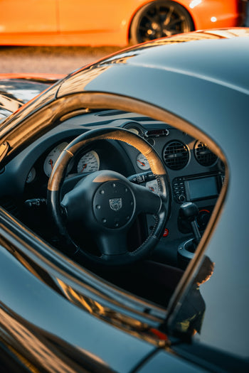 Identifying the Top Benefits of Carbon Fiber Shift Knobs for Your Car ...